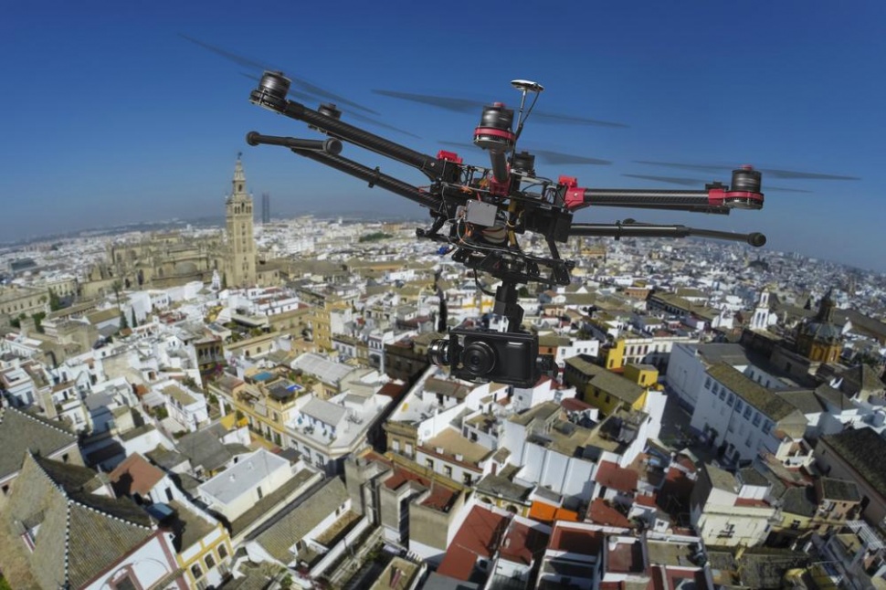 Google joins NASA and others to work on drone traffic control system