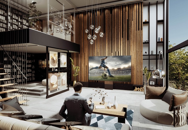 AN IMMERSIVE VIEWING EXPERIENCE THIS FOOTBALL SEASON